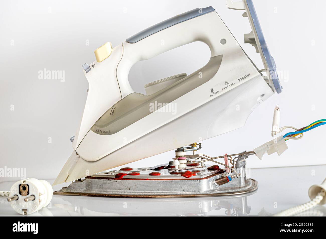 Ironing machine hi-res stock photography and images - Alamy