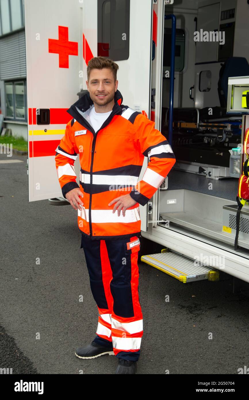 Paramedic Male Actors Who Play