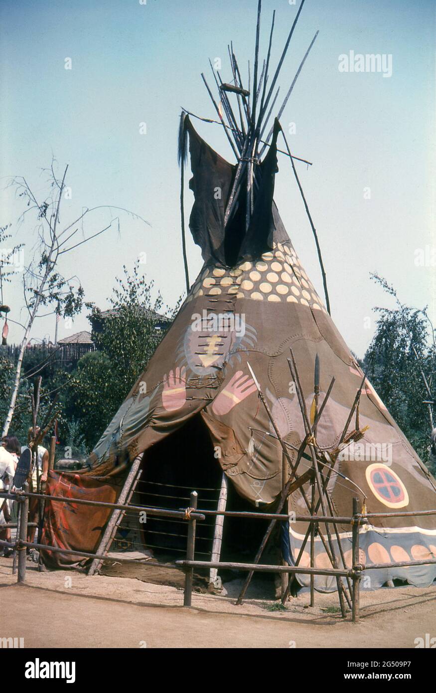 Disneyland, California, 1959. A Native American tepee in the ‘Indian ...
