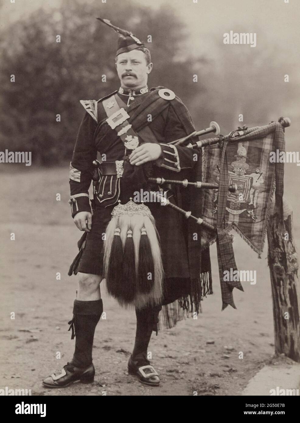 Highlanders Uniform High Resolution Stock Photography and Images - Alamy