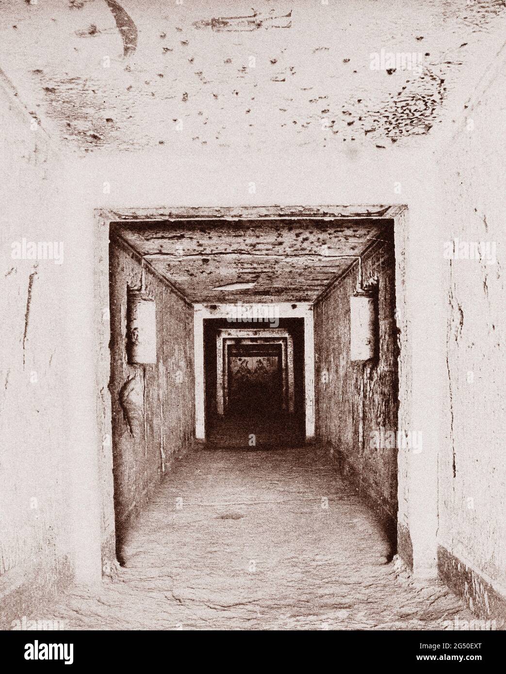 Ramses v hi-res stock photography and images - Alamy