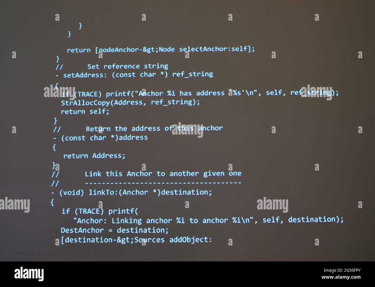 NY media preview of Sotheby's NFT auction of Sir Tim Berners-Lee Source ...