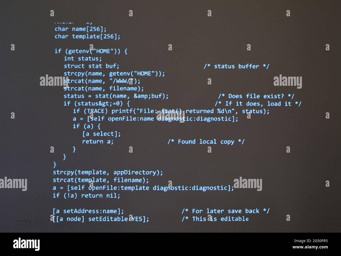 NY media preview of Sotheby's NFT auction of Sir Tim Berners-Lee Source ...