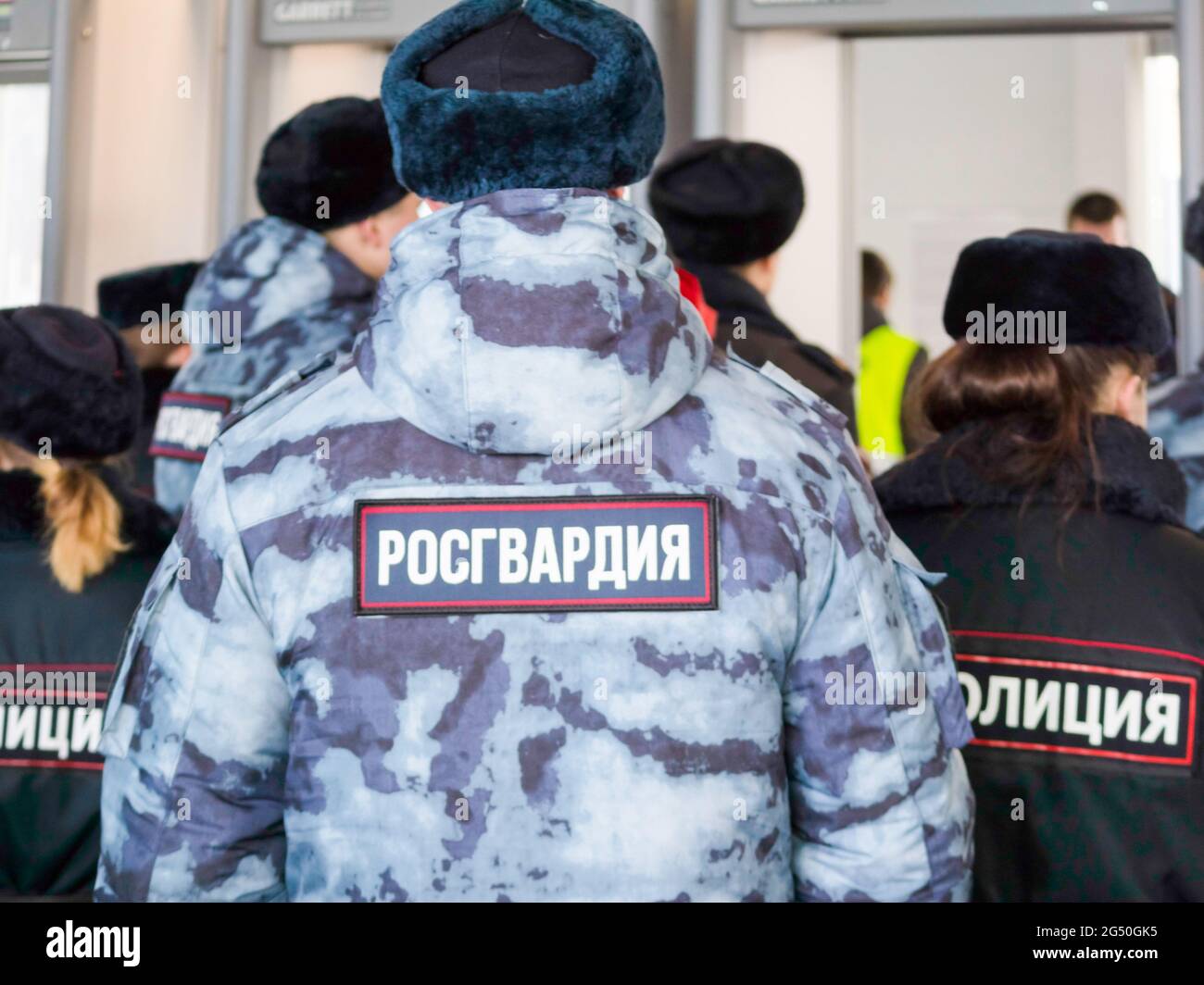 Moscow, Russia. 23rd Mar, 2018. Rosgvardia and the police are on duty ...