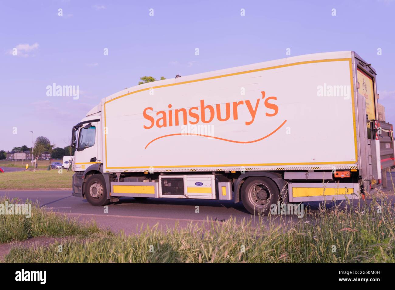 Sainsburys delivery lorry hi-res stock photography and images - Alamy