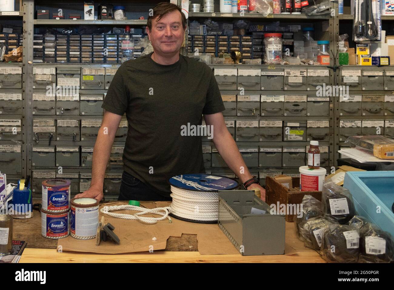 Eric shipton everest expedition hi-res stock photography and images - Alamy