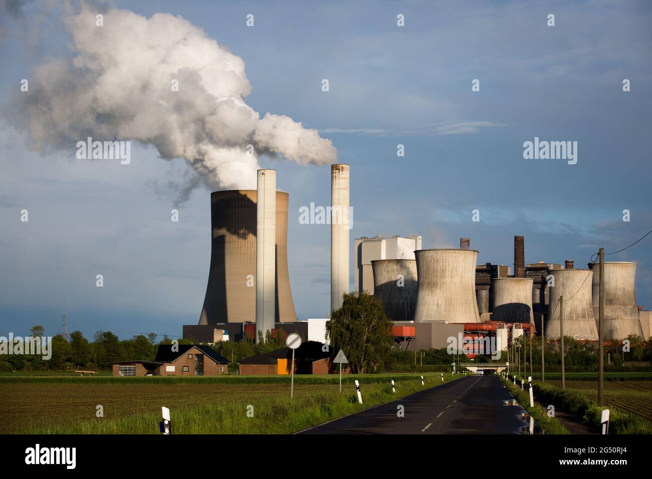 RWE - Niederaussem Lignite-fired Power Plant In NRW Stock Photo - Alamy