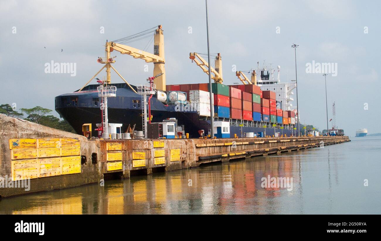 Sluiced hi-res stock photography and images - Alamy