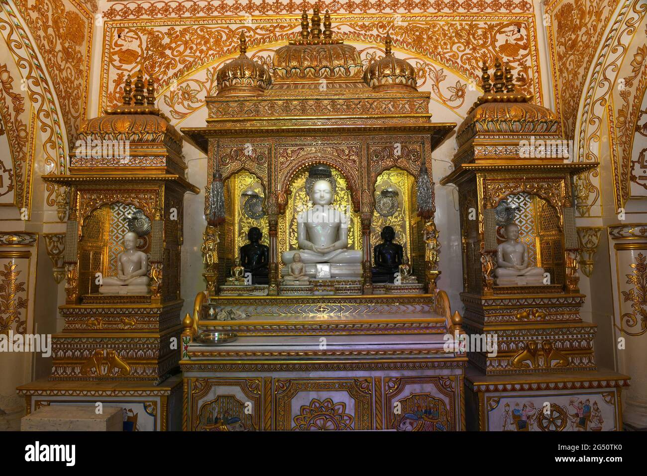 24 tirthankar hi-res stock photography and images - Alamy