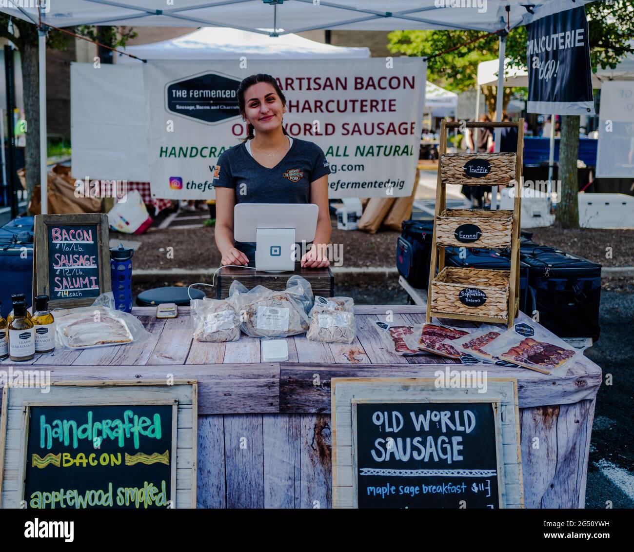 Virginia farmers markets hi-res stock photography and images - Alamy