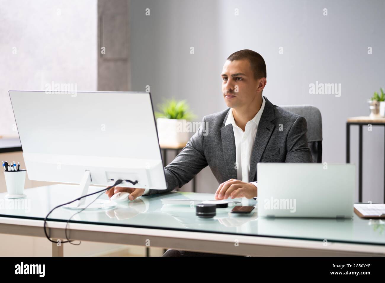 Conference Webinar Meeting In Office. Virtual Meeting Space Stock Photo ...