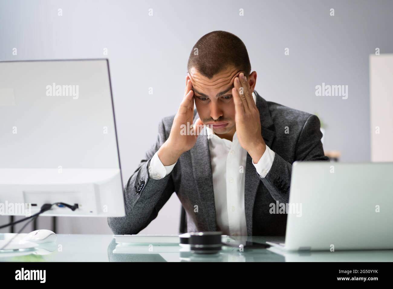 Boring man hi-res stock photography and images - Alamy