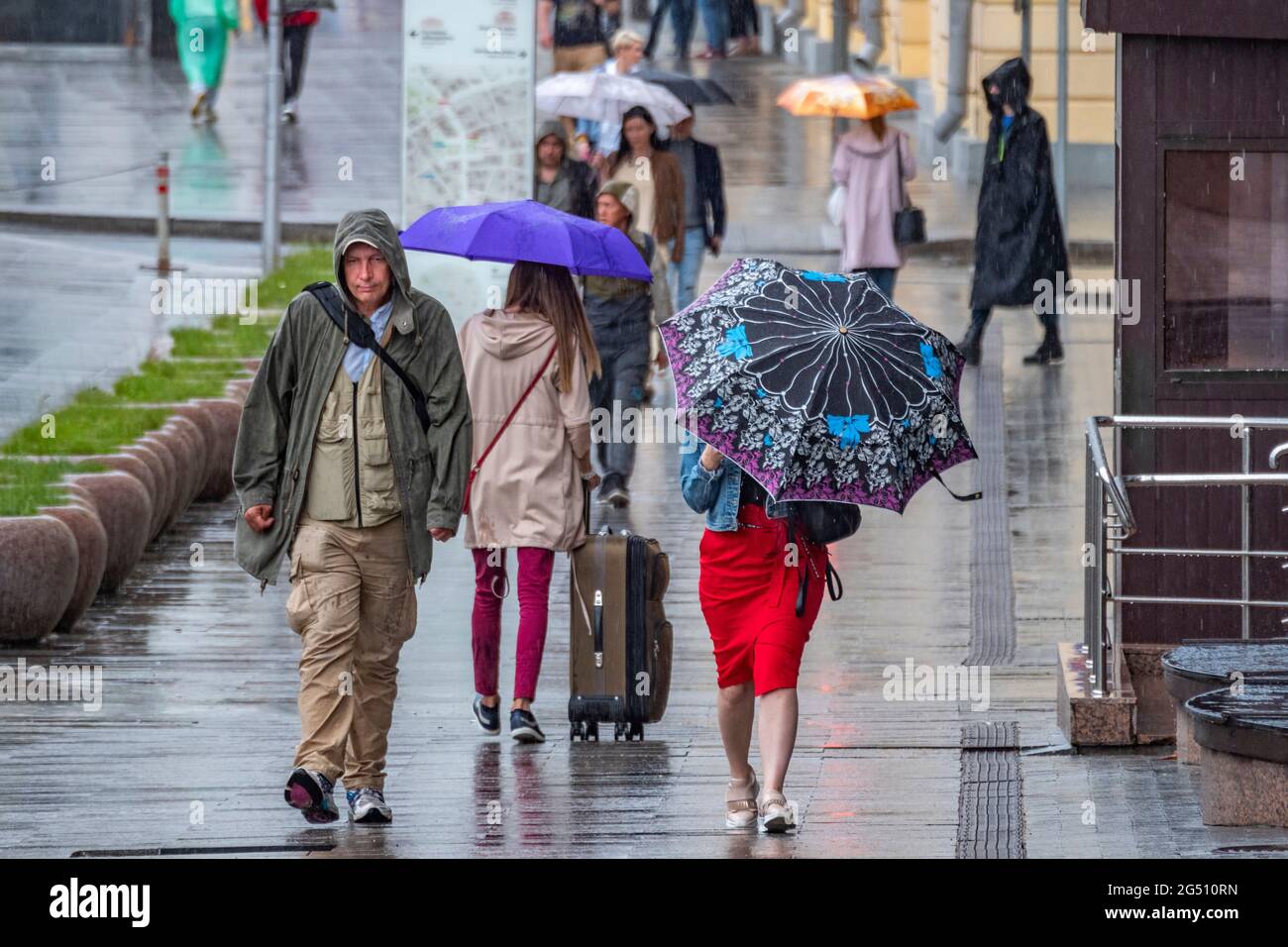 Russia, Moscow. People on city street Stock Photo - Alamy
