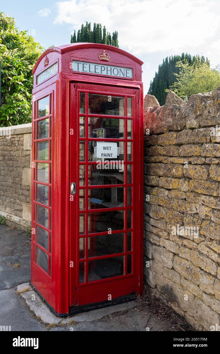 Do not touch wet paint hi-res stock photography and images - Alamy