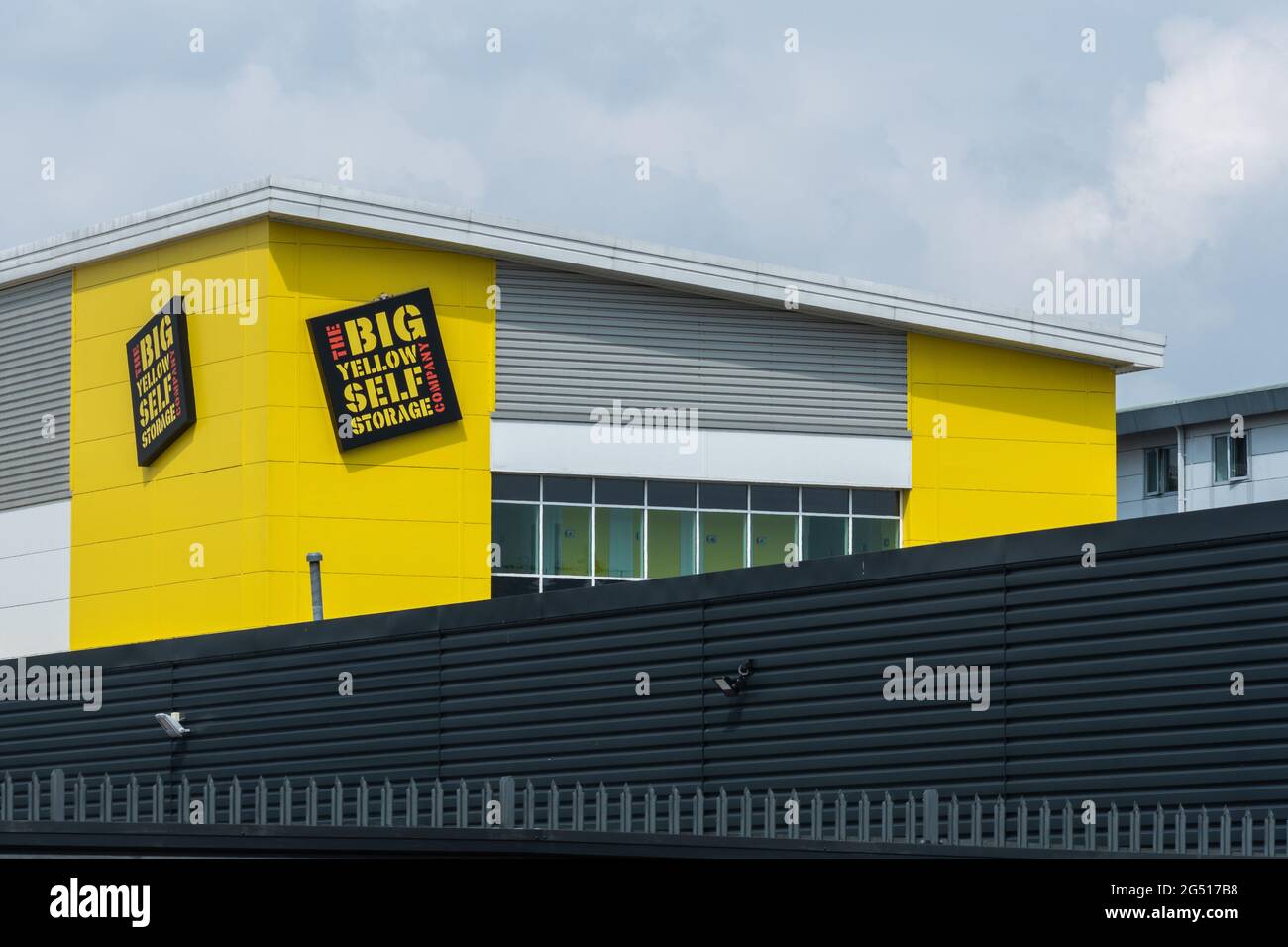 Uk storage hi-res stock photography and images - Alamy