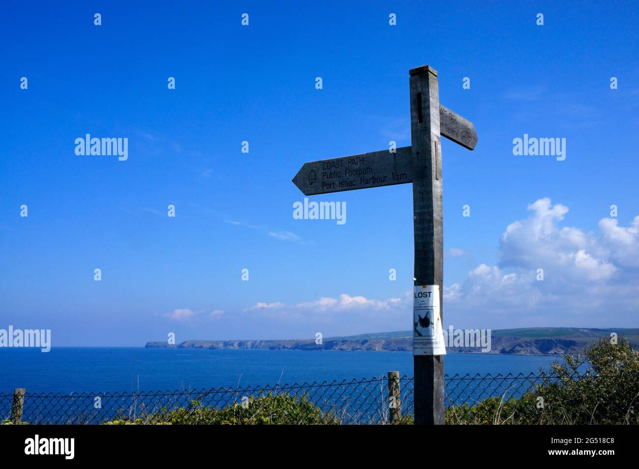 Coast Path Sign at Port Isaac in Cornwall Stock Photo - Alamy