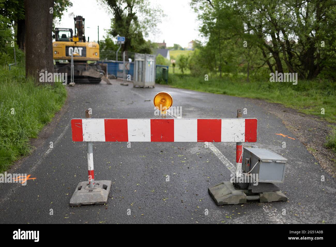 30 roadblock hi-res stock photography and images - Alamy