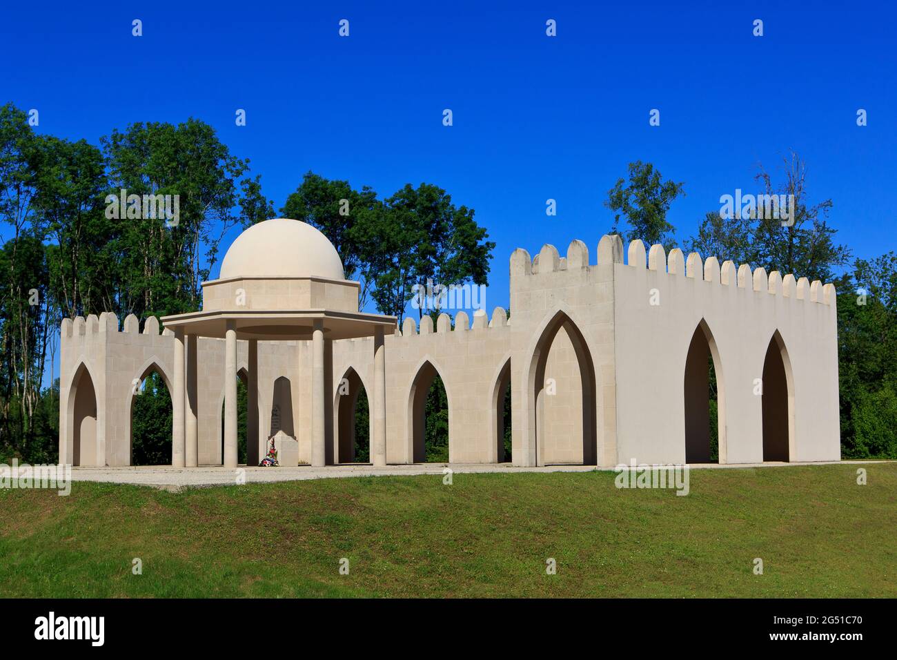Muslim army hi-res stock photography and images - Alamy