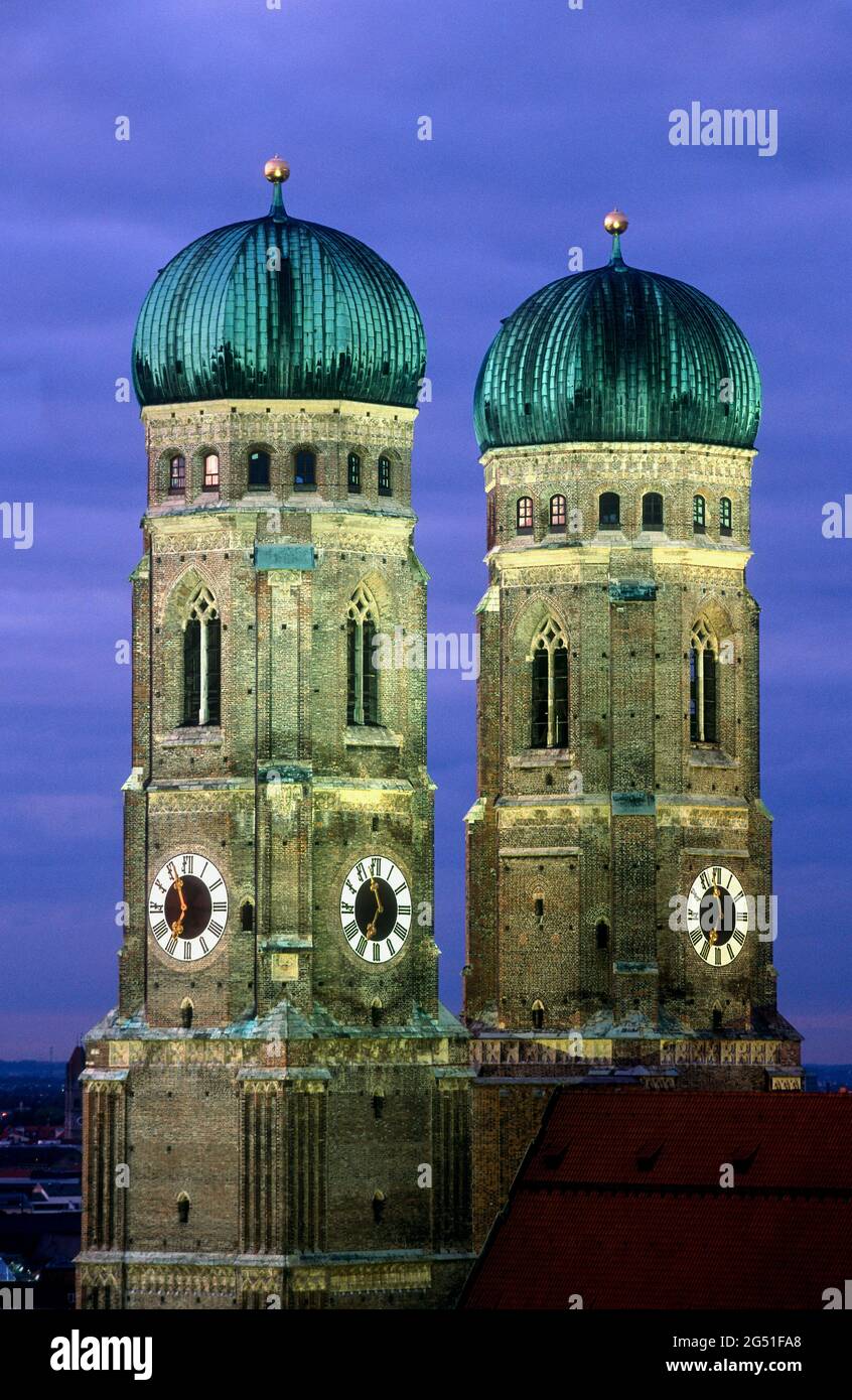 Gothic style clock tower hi-res stock photography and images - Alamy