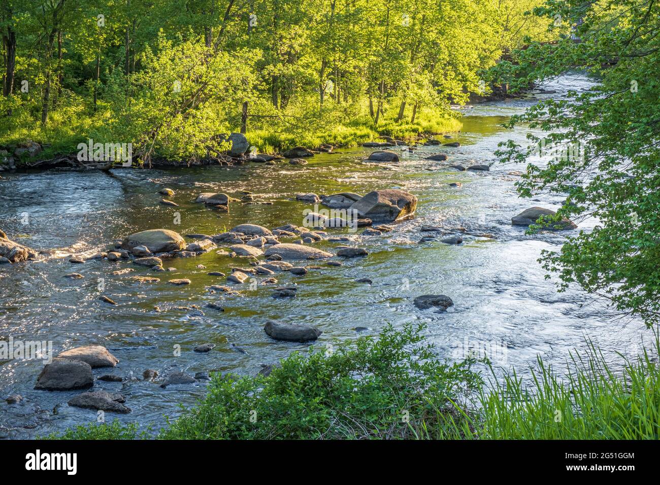 Small town river hi-res stock photography and images - Alamy