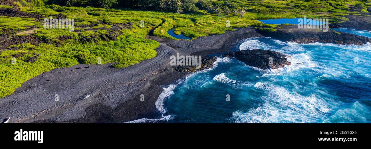 Scenic view of Ninole Cove beach, Punaluu, Hawaii, USA Stock Photo - Alamy