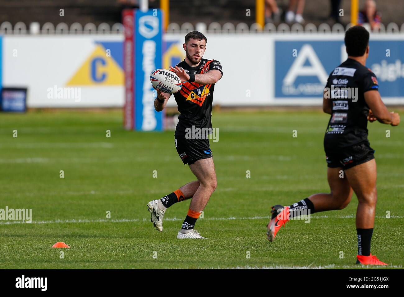 Brad Graham (30) of Castleford Tigers warming up Stock Photo - Alamy