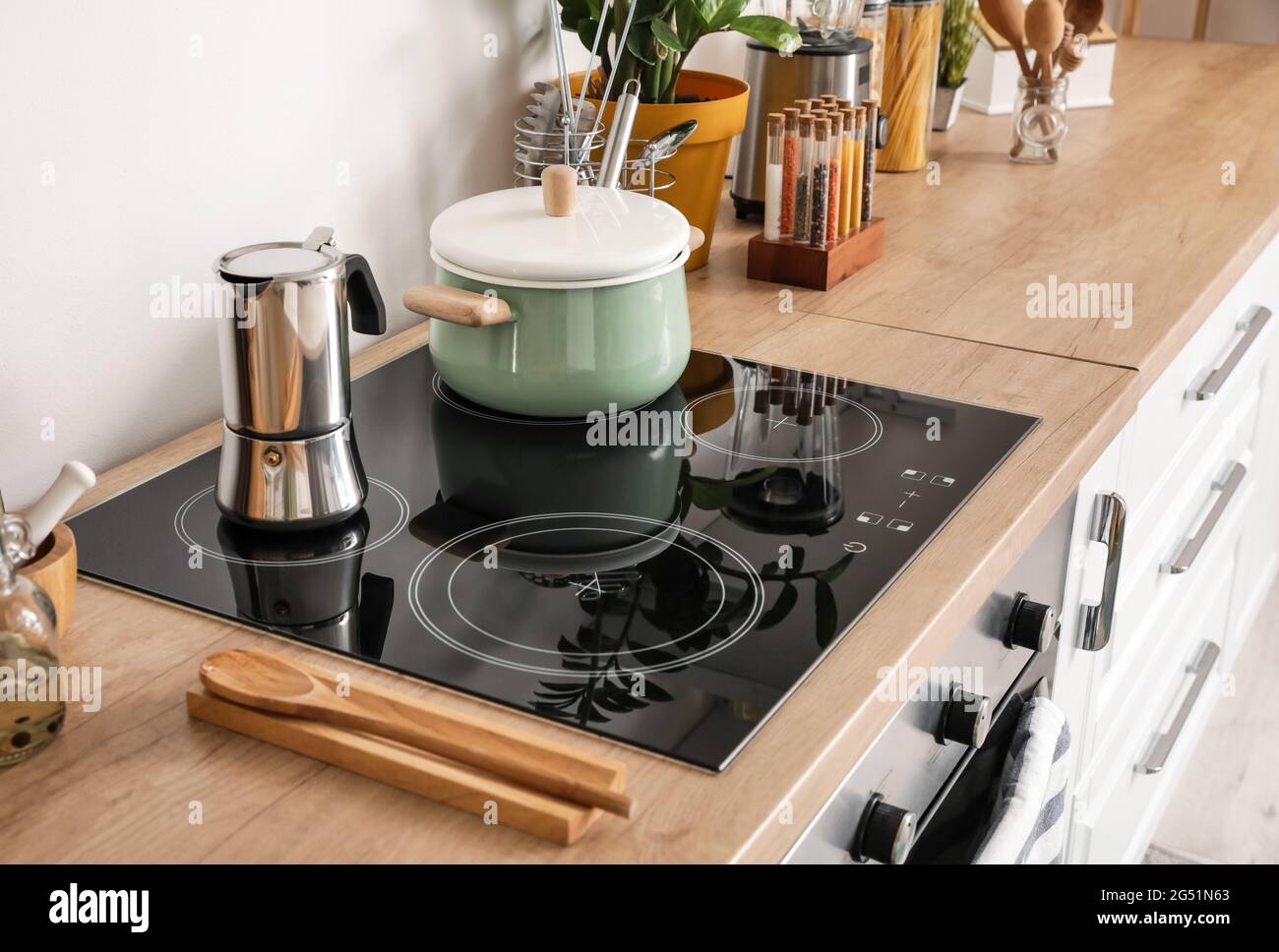 Boiling coffee in maker hi-res stock photography and images - Alamy