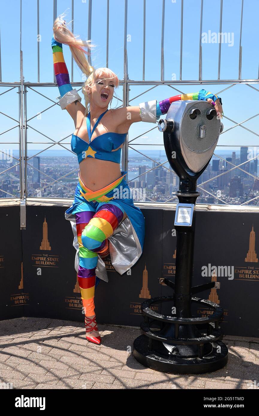 New York Usa 24th June 2021 Kylie Sonique Love Poses As The Empire