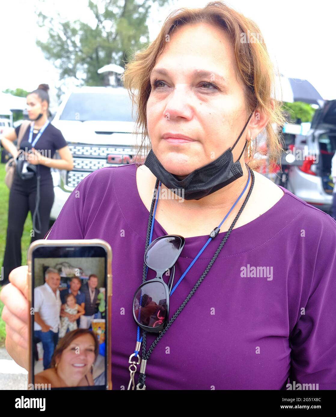 Surfside collapse hi-res stock photography and images - Alamy