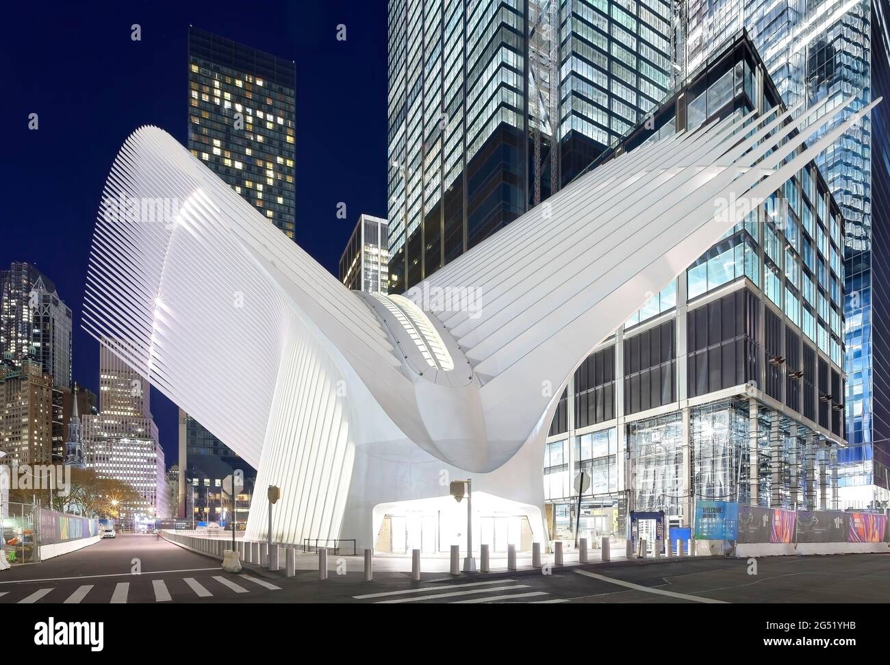 Oculus World Trade Center Train Station Stock Photo - Alamy