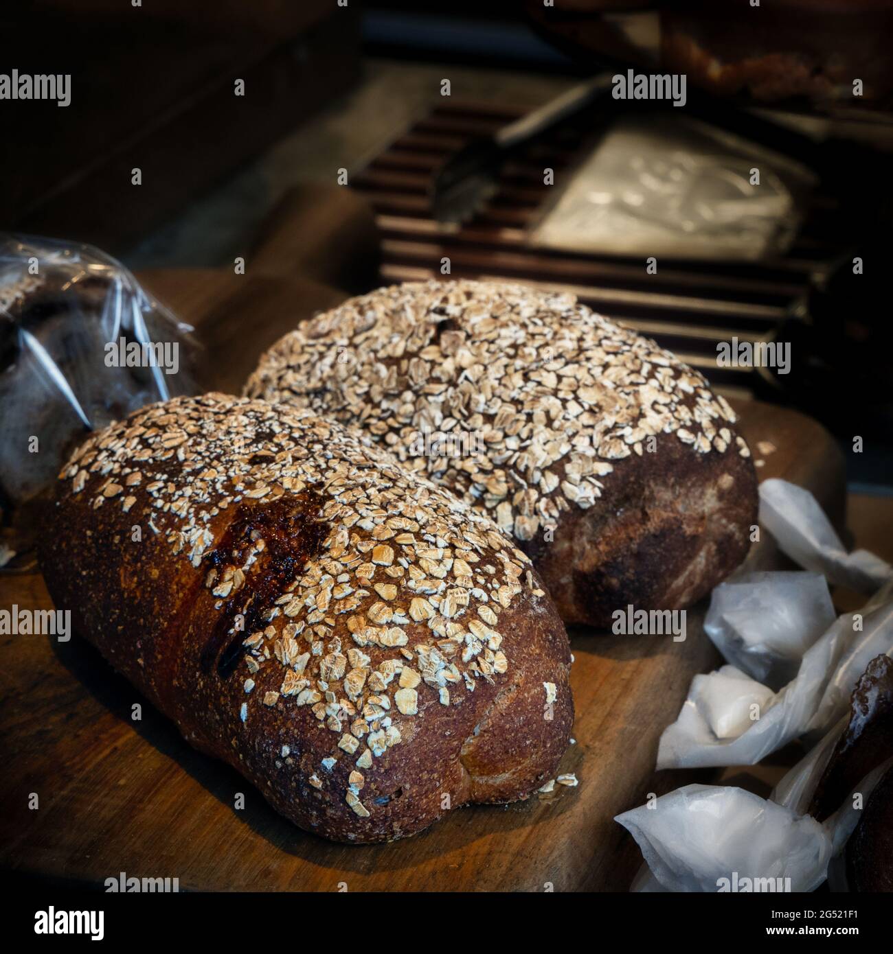 Where to eat in tokyo hi-res stock photography and images - Alamy