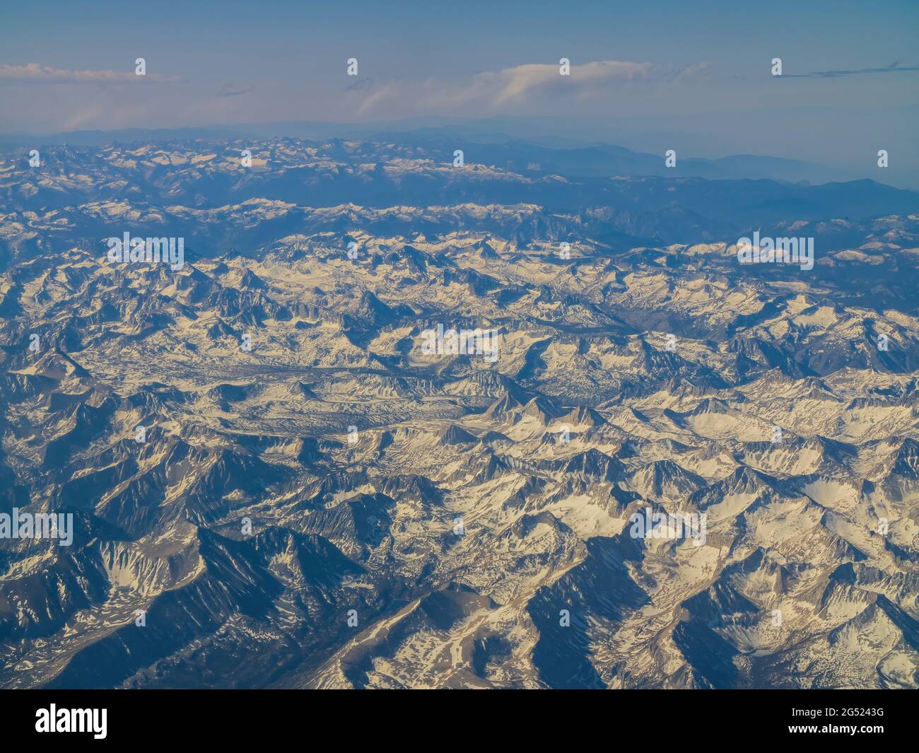 Mammoth mountain, white mountain hi-res stock photography and images ...