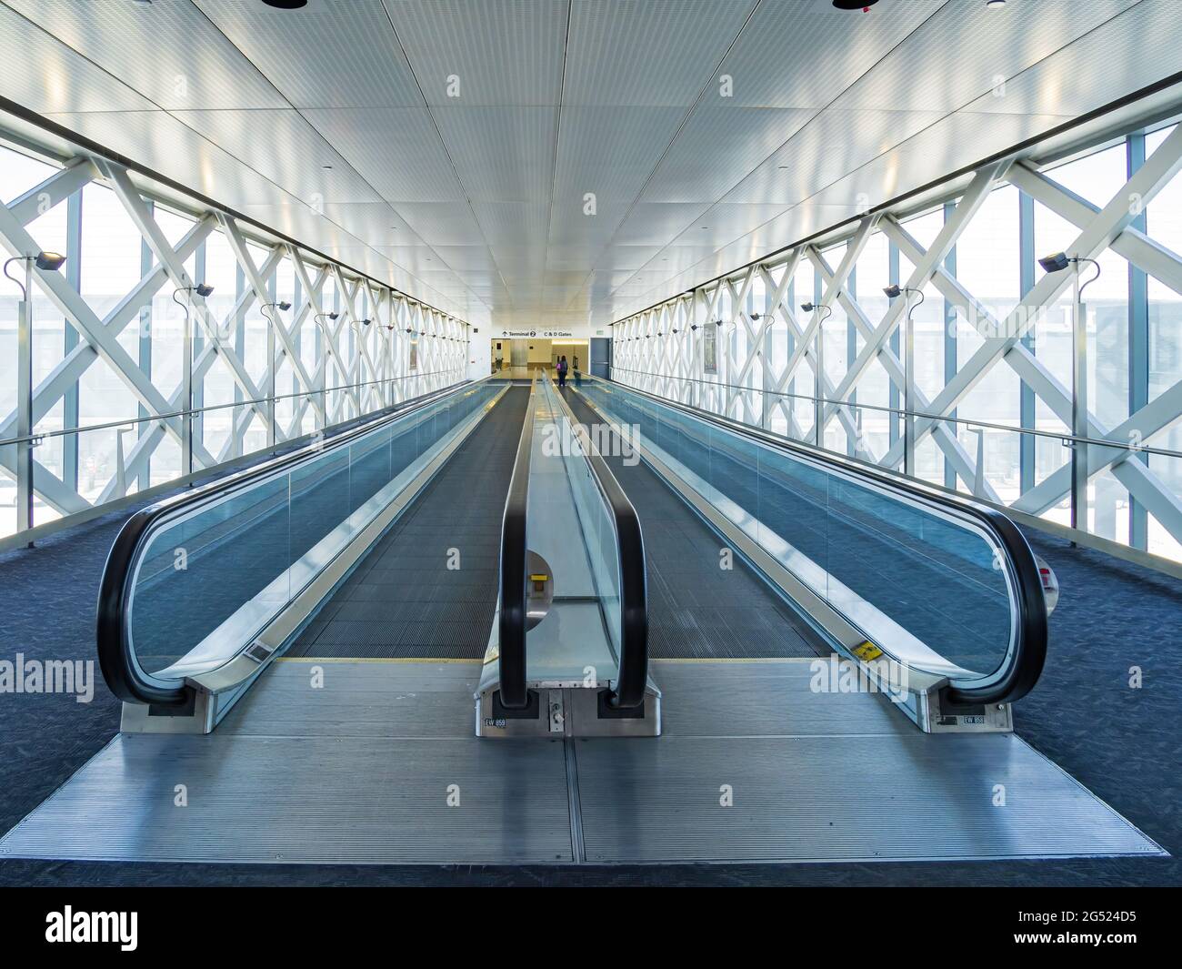San Francisco, MAY 22, 2021 - Escalator in the airport Stock Photo - Alamy