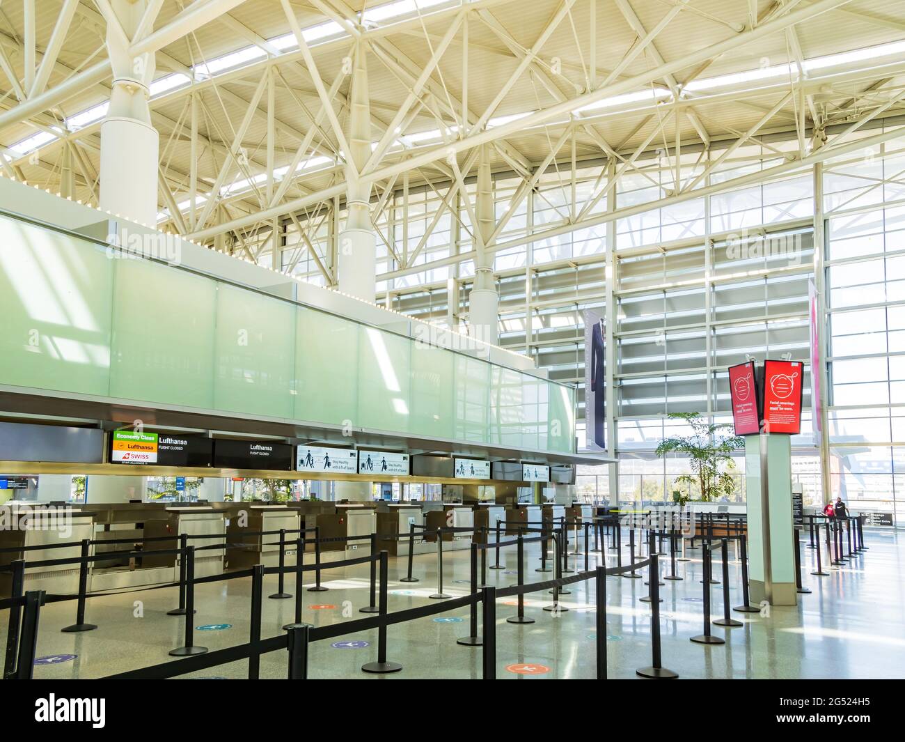 San Francisco, MAY 19, 2021 - Check in counter of the airport Stock ...
