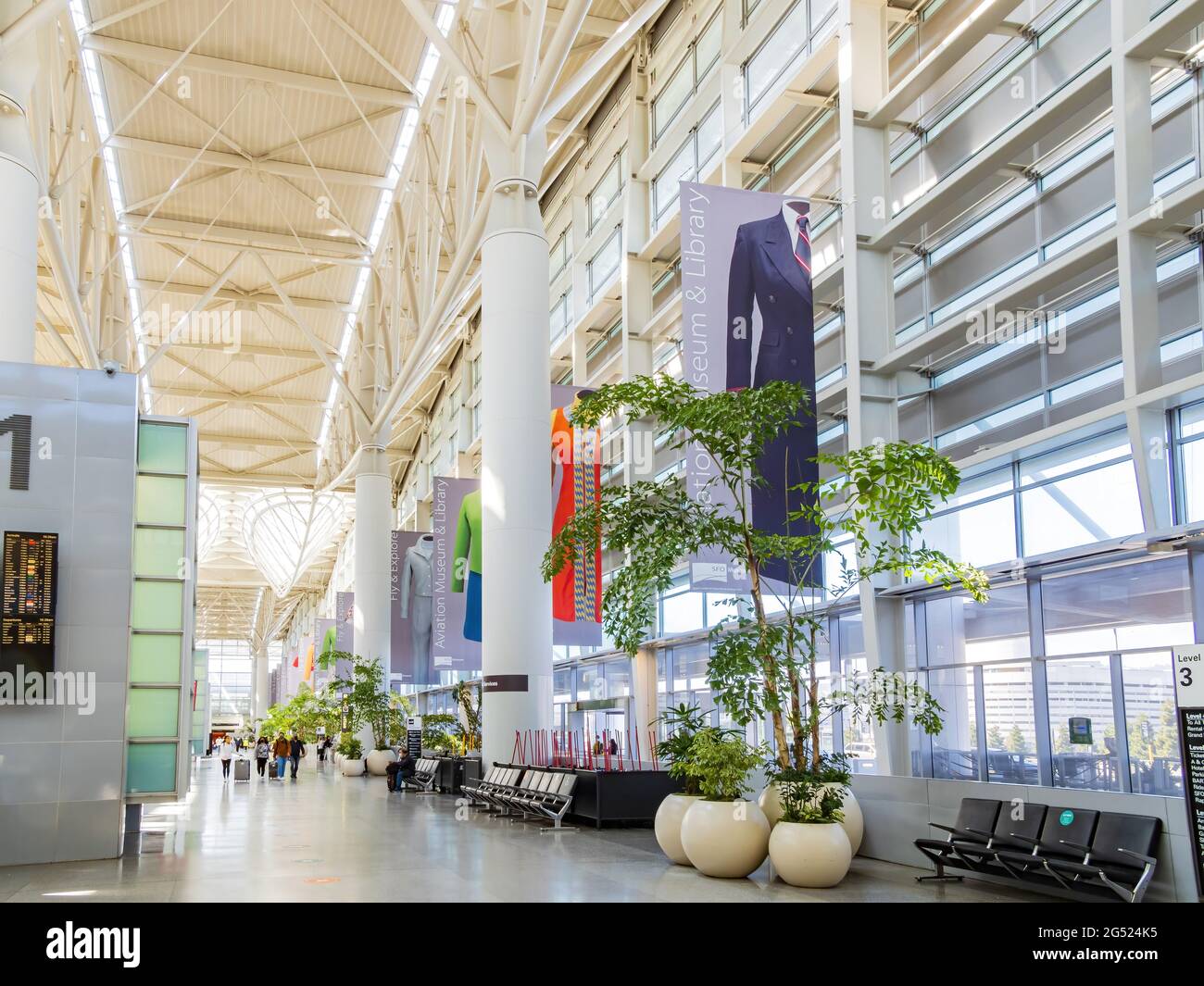 San Francisco, MAY 19, 2021 - Check in counter of the airport Stock ...