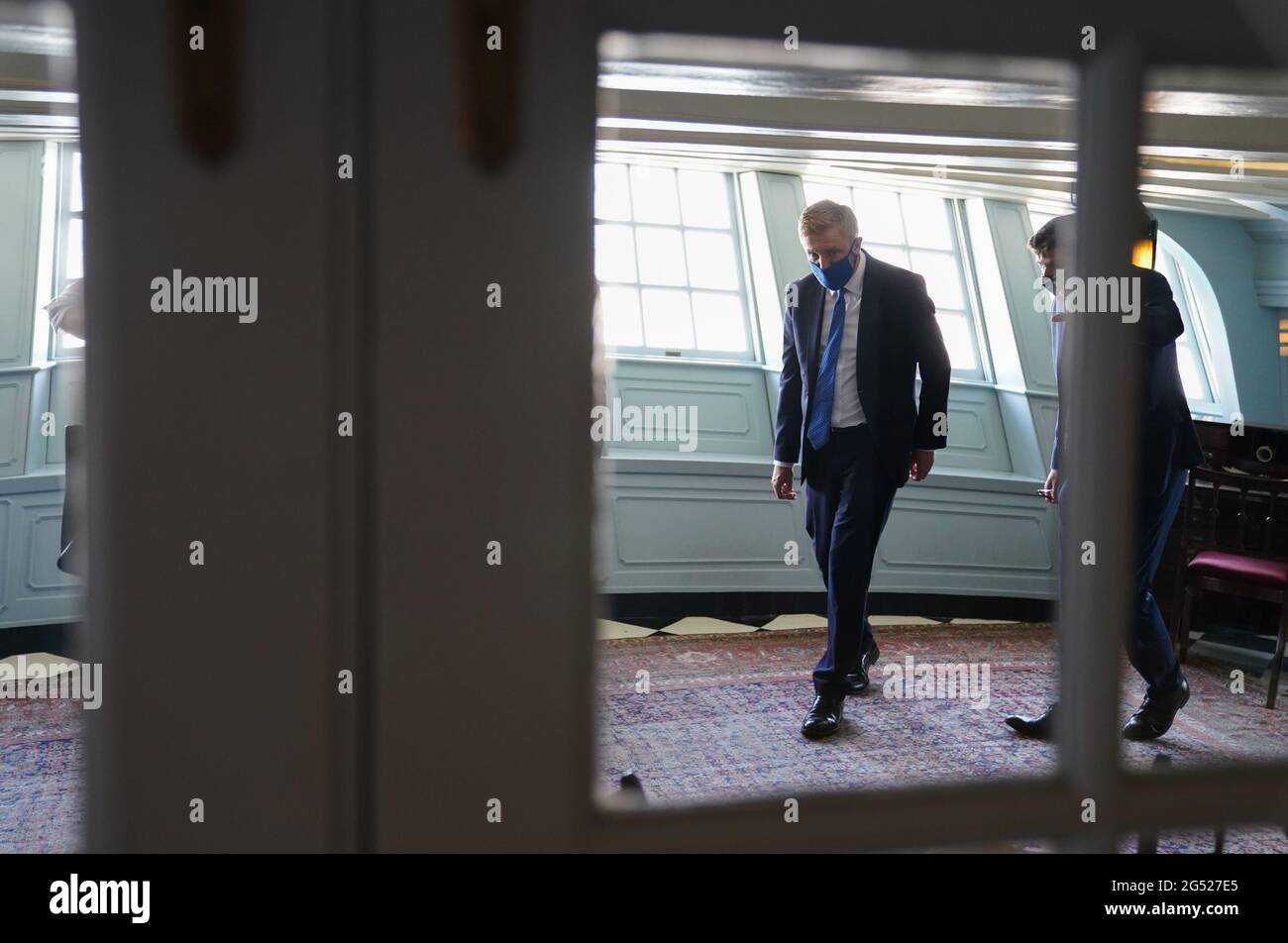 Nelsons cabin onboard hms victory hi-res stock photography and images ...