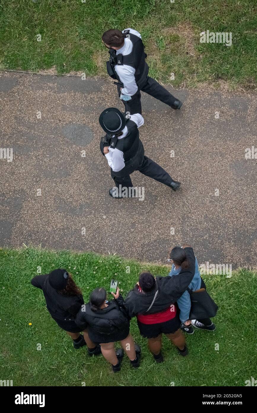 Neighbourhood policing guidelines hi-res stock photography and images ...