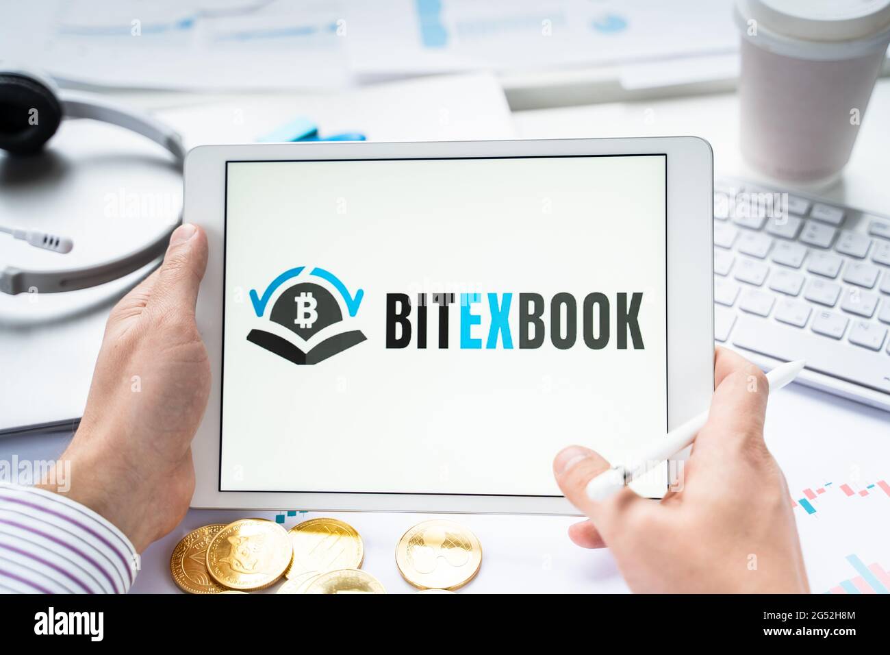 Bitexbook hi-res stock photography and images - Alamy