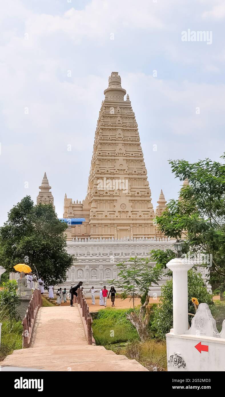 News religion canon hi-res stock photography and images - Alamy