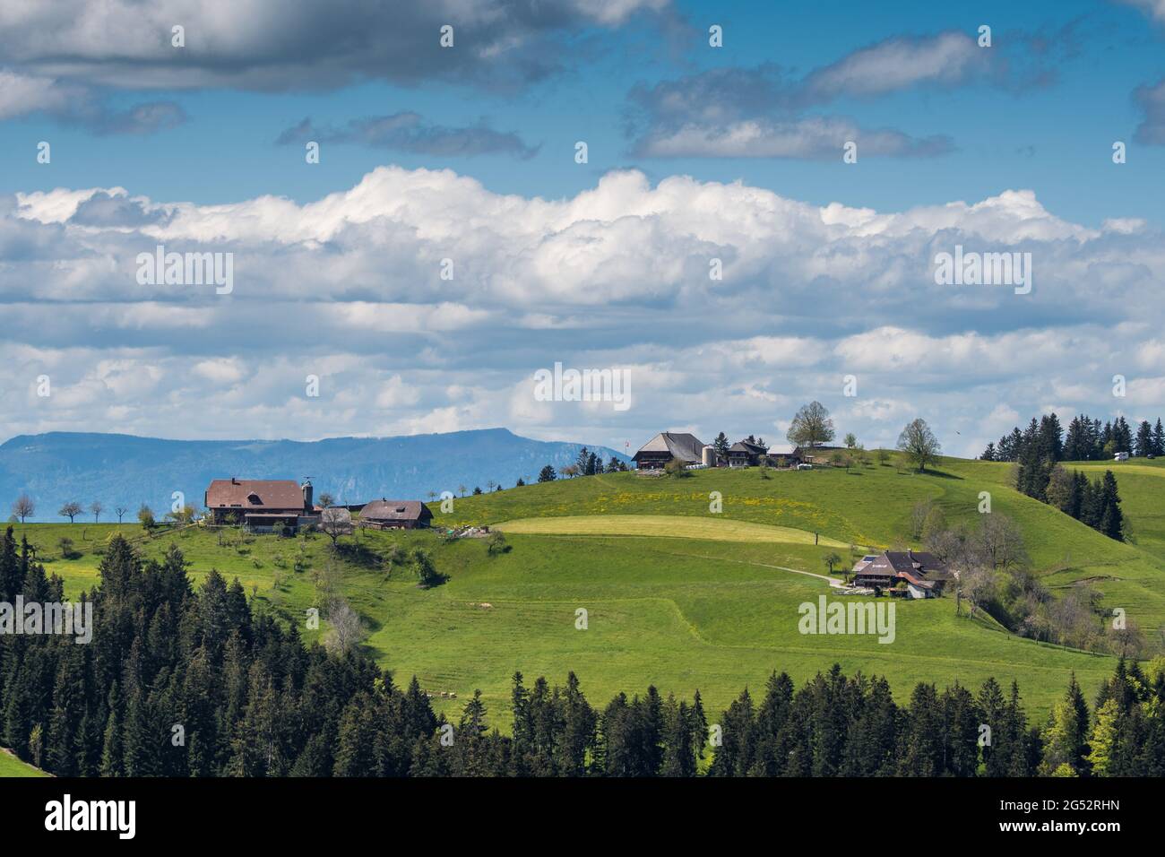 idyllic farmhouse in the hills of Emmental near Langnau Stock Photo - Alamy