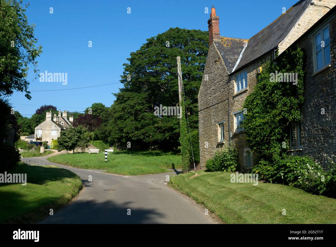 Hinton in the hedges hi-res stock photography and images - Alamy