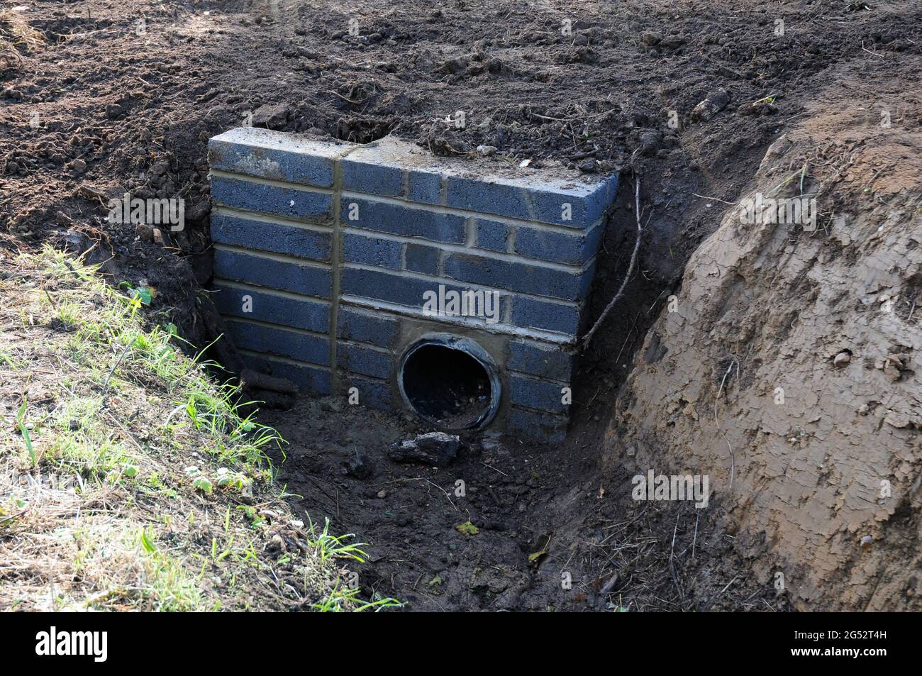 Drainage culvert hi-res stock photography and images - Alamy