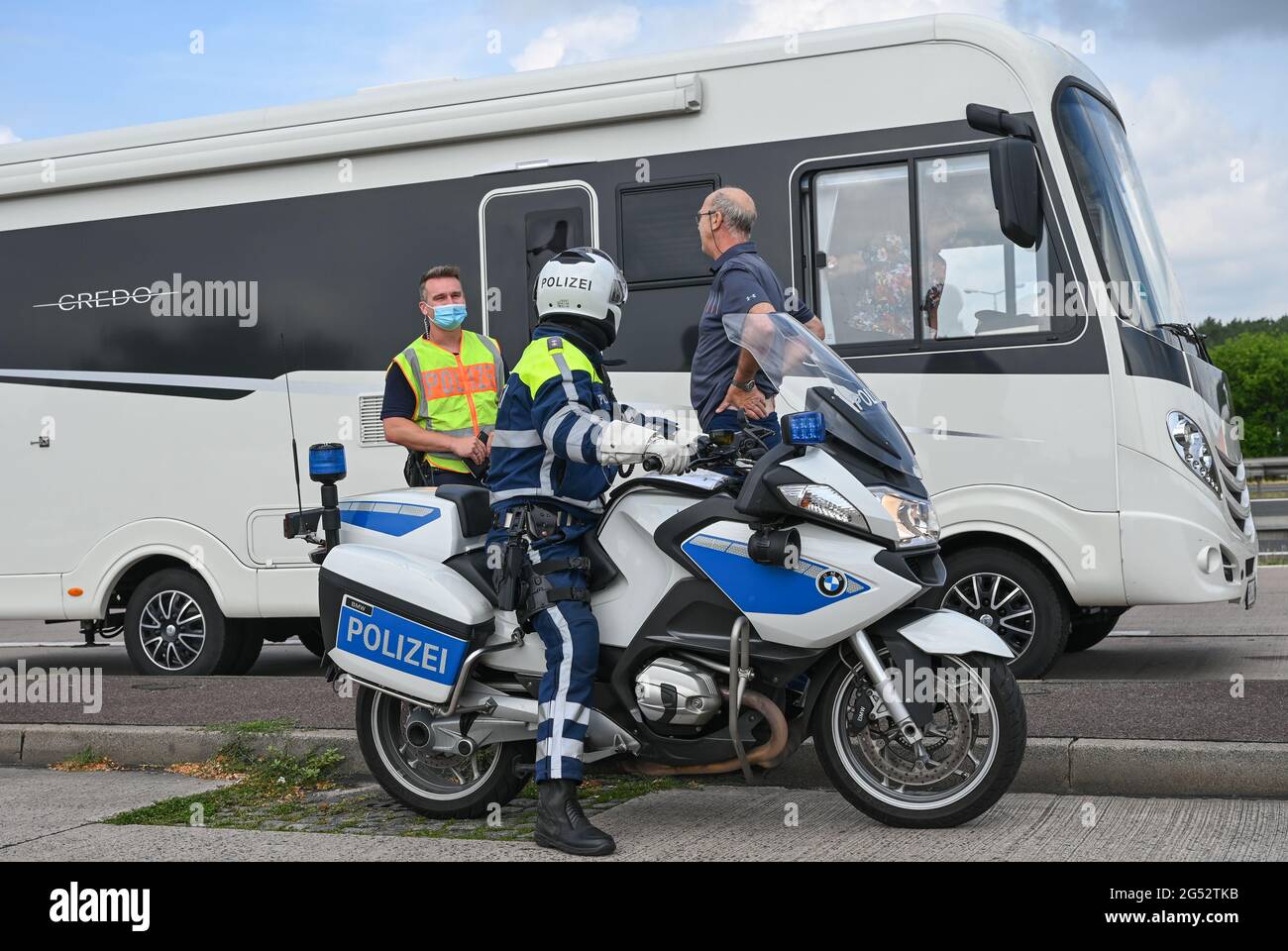 Officers rest area hi-res stock photography and images - Alamy