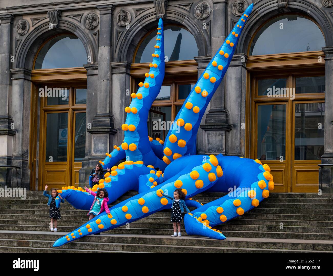 Edinburgh, Scotland, UK, 25th June 2021. Edinburgh Science Festival ...