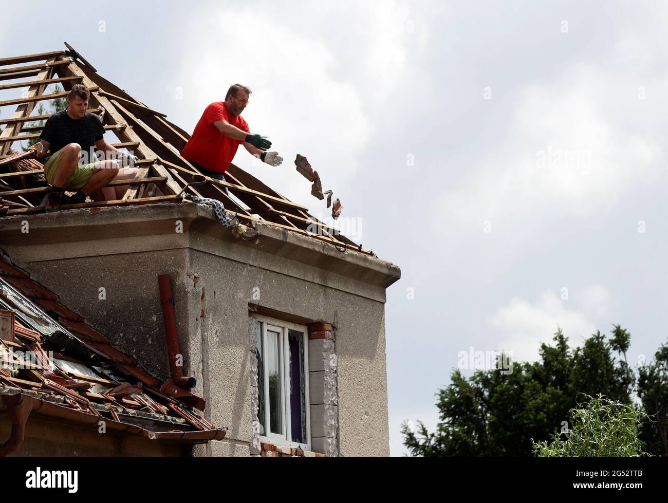 Destroyed Buildings Tornado High Resolution Stock Photography and ...