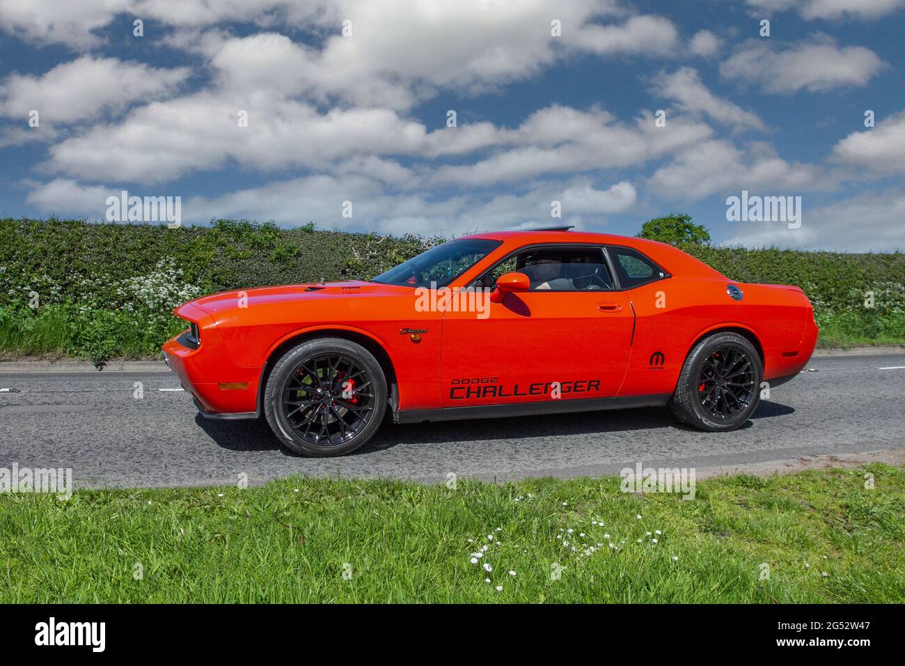 Dodge challenger srt hellcat hi-res stock photography and images - Alamy