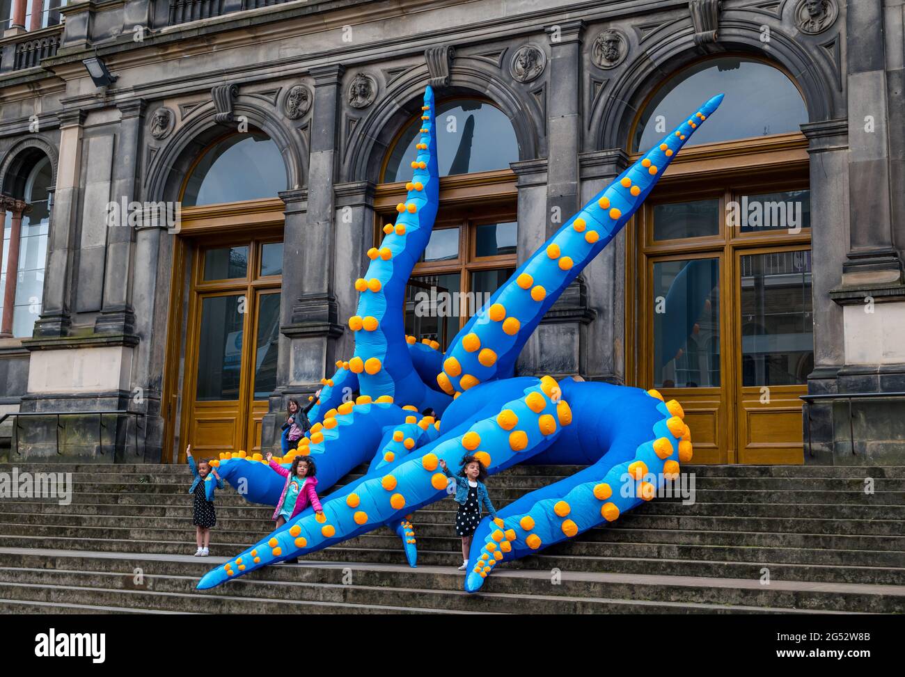 Edinburgh, Scotland, UK, 25th June 2021. Edinburgh Science Festival ...