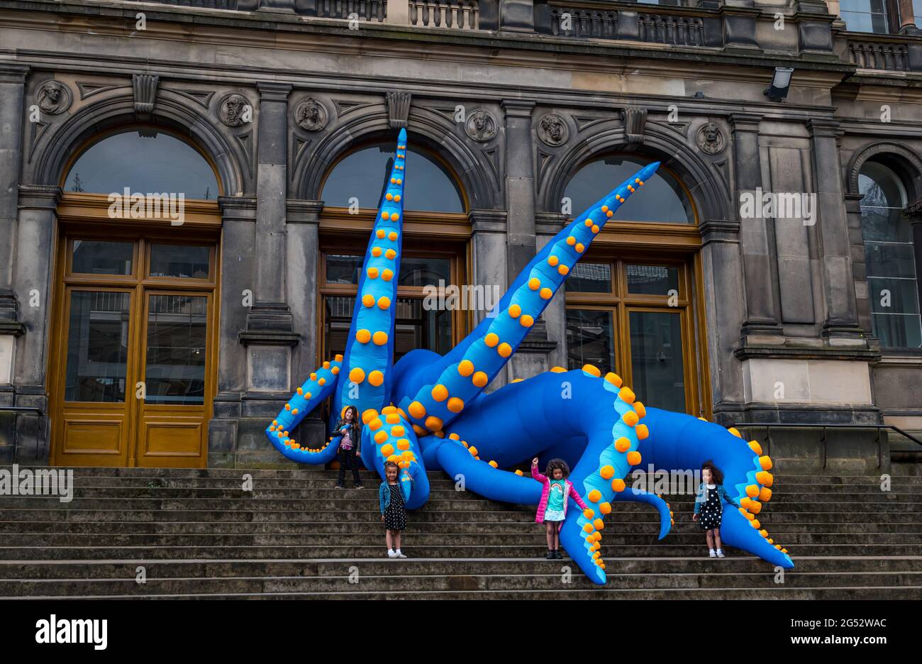 Edinburgh, Scotland, UK, 25th June 2021. Edinburgh Science Festival ...