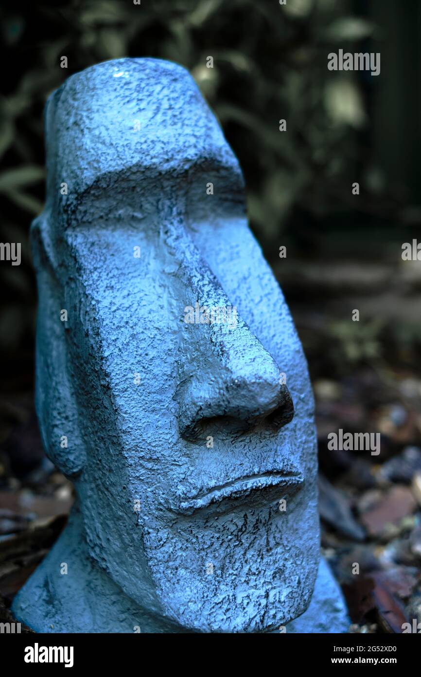 head statue of easter island Stock Photo - Alamy