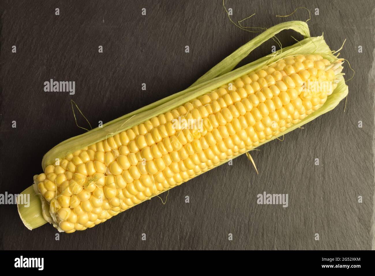 One sweet cob corn hi-res stock photography and images - Alamy